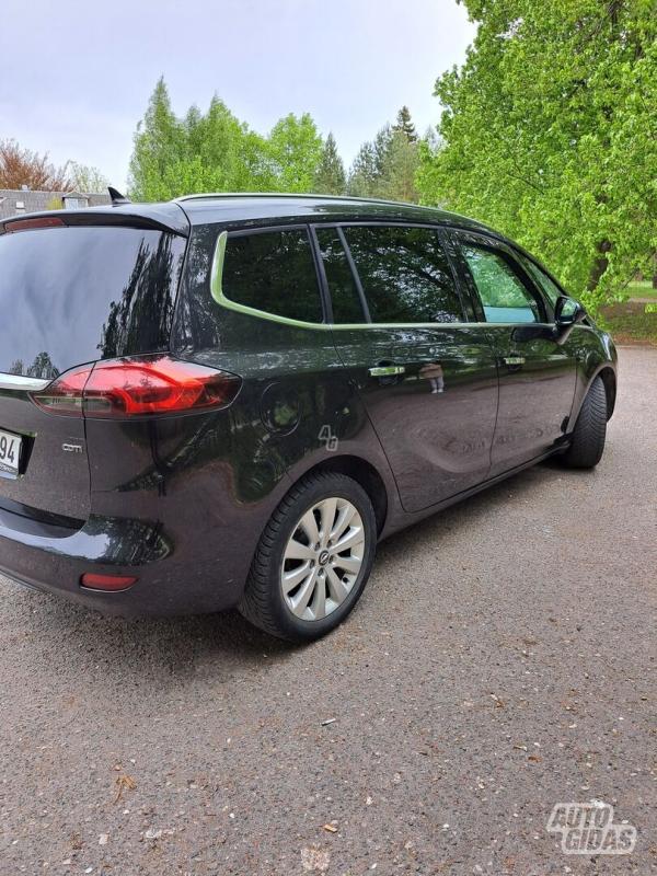 Черный Опель Zafira Tourer 2012 в Мажейкяй, объемом двигателя 2.00 л и пробегом 379 тыс. км за 4350 €, фото 4 на AUTOMOTO.COM.LV