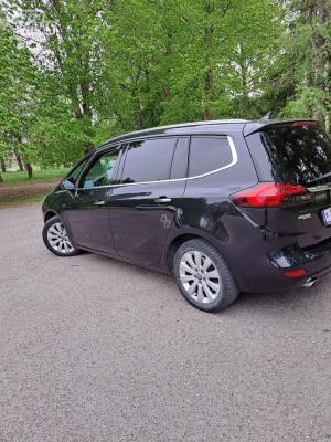 Черный Опель Zafira Tourer 2012 в Мажейкяй, объемом двигателя 2.00 л и пробегом 379 тыс. км за 4350 €, фото 6 на AUTOMOTO.COM.LV