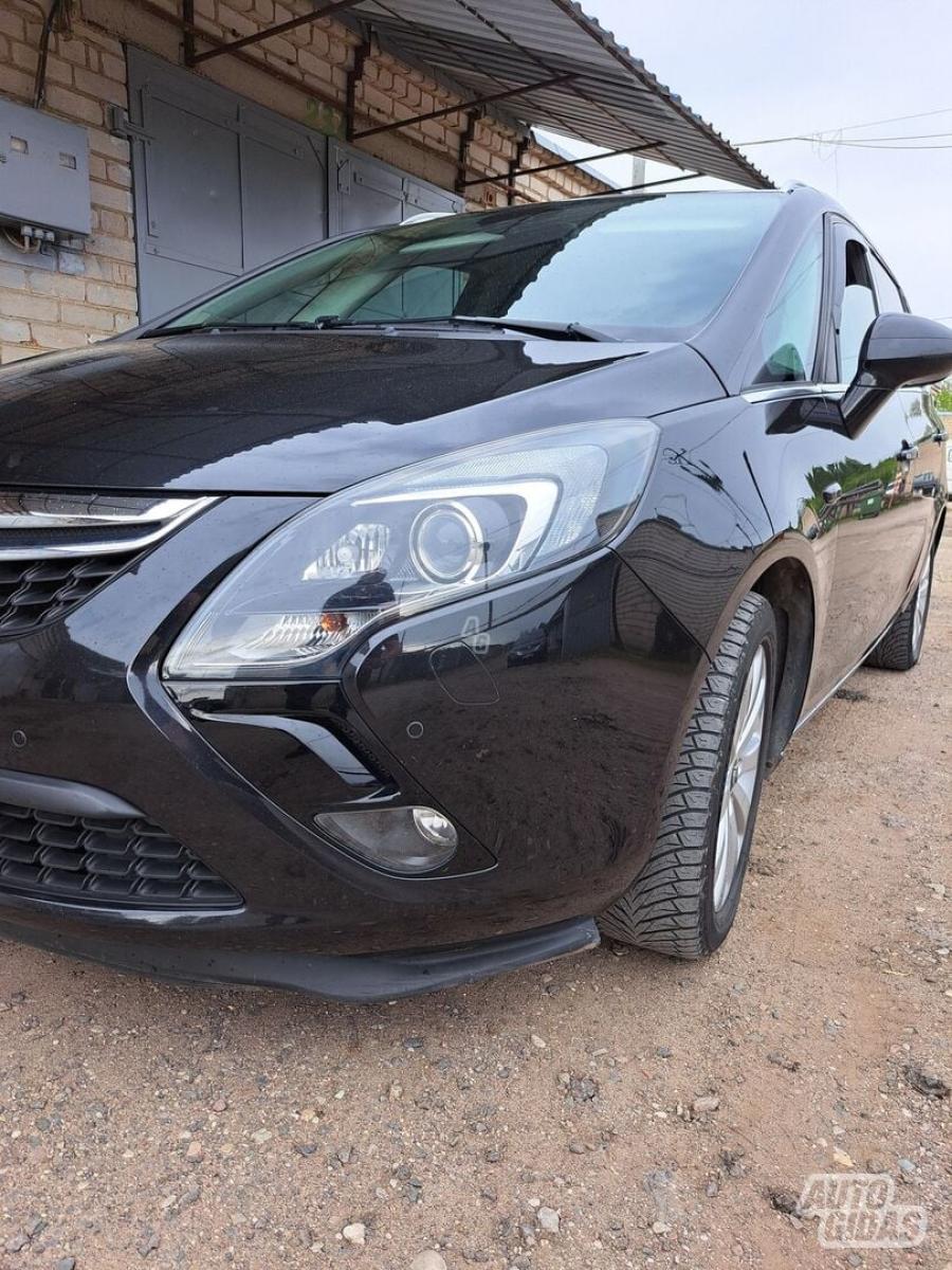 Черный Опель Zafira Tourer 2012 в Мажейкяй, объемом двигателя 2.00 л и пробегом 379 тыс. км за 4350 €, фото 9 на AUTOMOTO.COM.LV