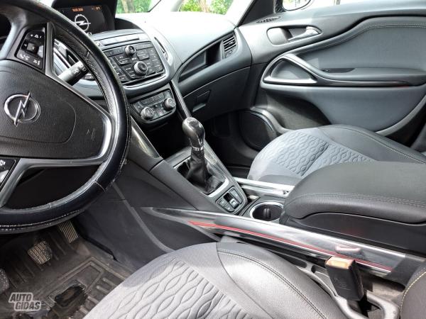 Черный Опель Zafira Tourer 2012 в Мажейкяй, объемом двигателя 2.00 л и пробегом 379 тыс. км за 4350 €, фото 9 на AUTOMOTO.COM.LV