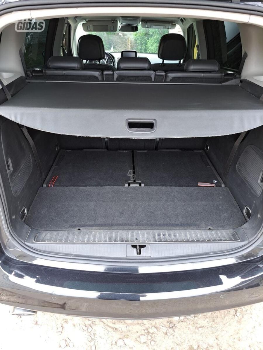 Черный Опель Zafira Tourer 2012 в Мажейкяй, объемом двигателя 2.00 л и пробегом 379 тыс. км за 4350 €, фото 15 на AUTOMOTO.COM.LV