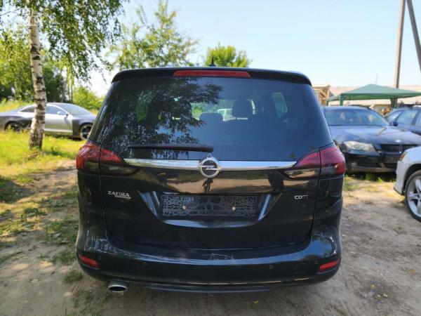 Melns Opel Zafira Tourer 2012 Utena, ar dzinēja tilpumu 2.00 L un nobraukumu 335 tūkst. km par 4500 €, foto 6 vietnē AUTOMOTO.COM.LV