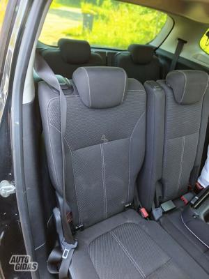 Black Opel Zafira Tourer 2012 in Utena, with an engine capacity of 2.00 L and mileage of 335 thousand km for 4500 €, photo 12 on AUTOMOTO.COM.LV