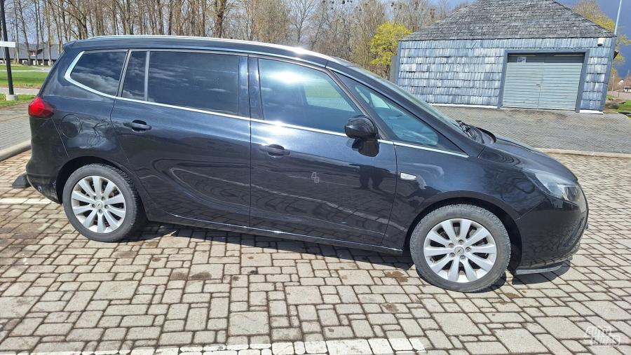 Черный Опель Zafira Tourer 2013 в Кельме, объемом двигателя 1.40 л и пробегом 123 тыс. км за 4800 €, фото 5 на AUTOMOTO.COM.LV