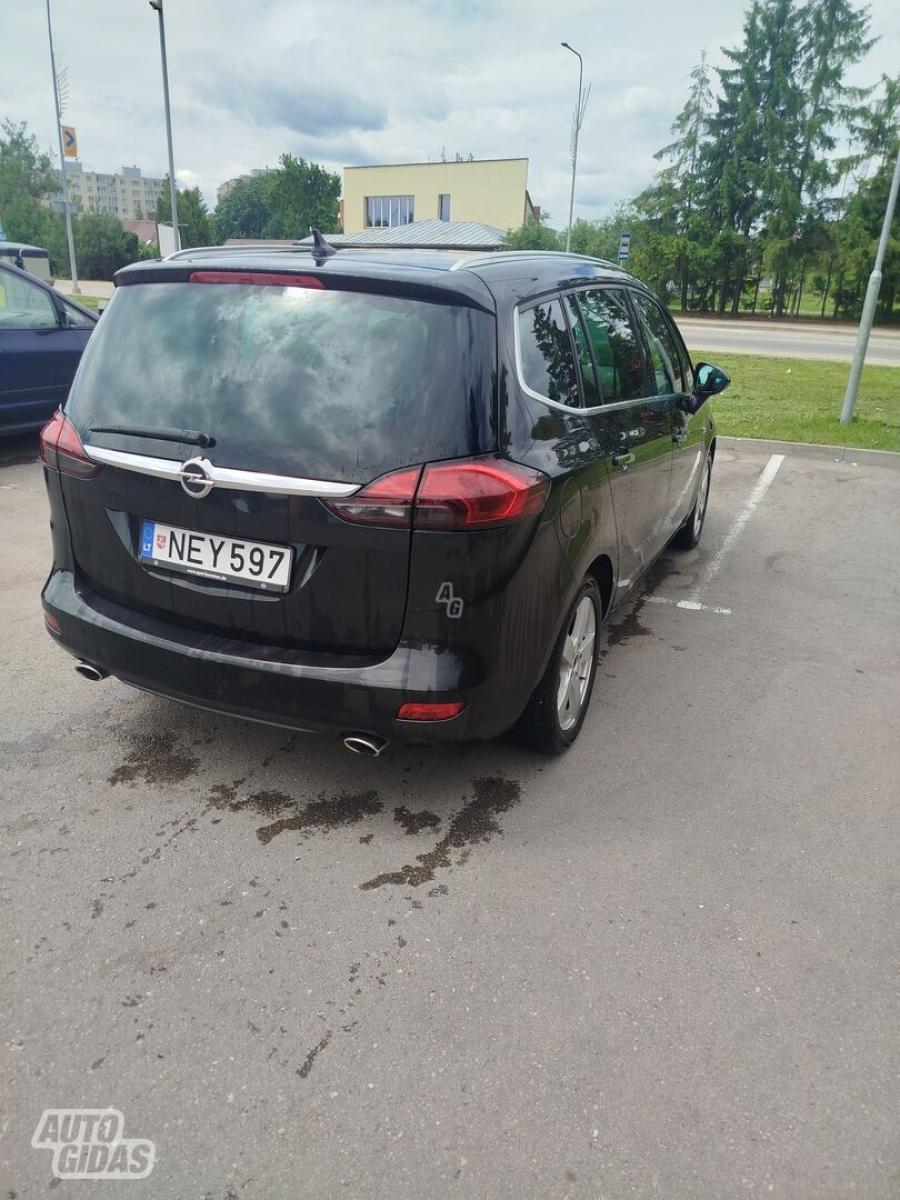 Черный Опель Zafira Tourer 2013 в Вильнюс, объемом двигателя 2.00 л и пробегом 272 тыс. км за 6990 €, фото 1 на AUTOMOTO.COM.LV