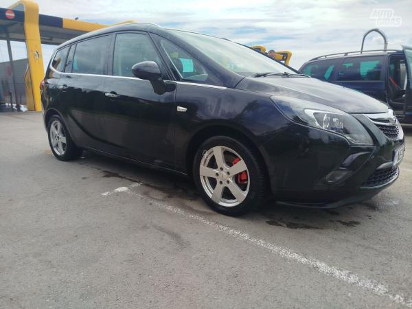 Черный Опель Zafira Tourer 2013 в Вильнюс, объемом двигателя 2.00 л и пробегом 272 тыс. км за 6990 €, фото 3 на AUTOMOTO.COM.LV