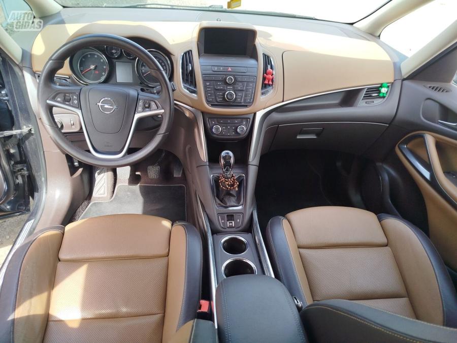 Черный Опель Zafira Tourer 2013 в Вильнюс, объемом двигателя 2.00 л и пробегом 272 тыс. км за 6990 €, фото 9 на AUTOMOTO.COM.LV