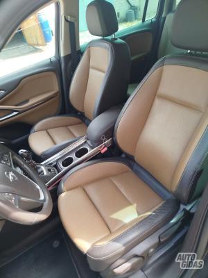 Черный Опель Zafira Tourer 2013 в Вильнюс, объемом двигателя 2.00 л и пробегом 272 тыс. км за 6990 €, фото 12 на AUTOMOTO.COM.LV