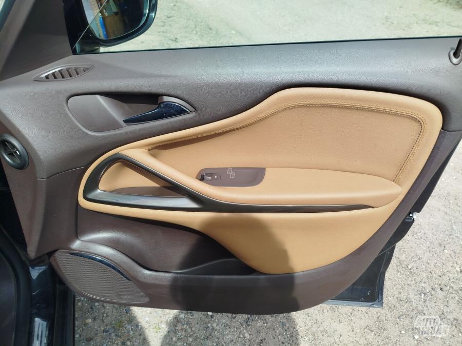 Черный Опель Zafira Tourer 2013 в Вильнюс, объемом двигателя 2.00 л и пробегом 272 тыс. км за 6990 €, фото 21 на AUTOMOTO.COM.LV