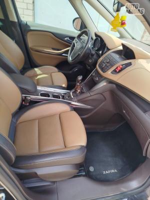 Черный Опель Zafira Tourer 2013 в Вильнюс, объемом двигателя 2.00 л и пробегом 272 тыс. км за 6990 €, фото 23 на AUTOMOTO.COM.LV