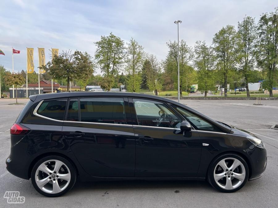 Черный Опель Zafira Tourer 2015 в Алитус, объемом двигателя 2.00 л и пробегом 212 тыс. км за 7900 €, фото 6 на AUTOMOTO.COM.LV