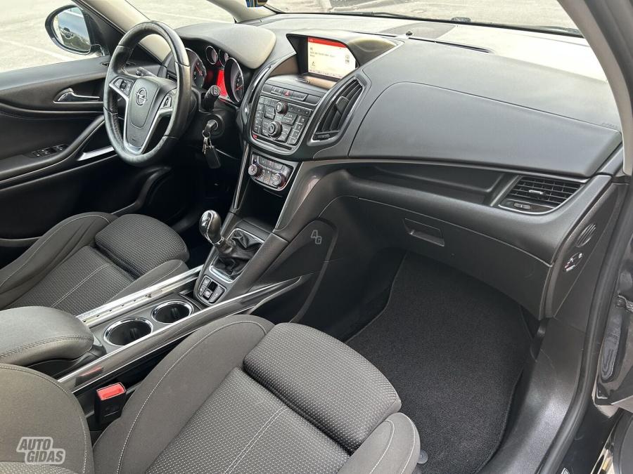 Черный Опель Zafira Tourer 2015 в Алитус, объемом двигателя 2.00 л и пробегом 212 тыс. км за 7900 €, фото 12 на AUTOMOTO.COM.LV