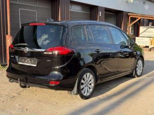 Black Opel Zafira Tourer 2017 in Siauliai, with an engine capacity of 1.96 L and mileage of 268 thousand km for 7000 €, photo 8 on AUTOMOTO.COM.LV