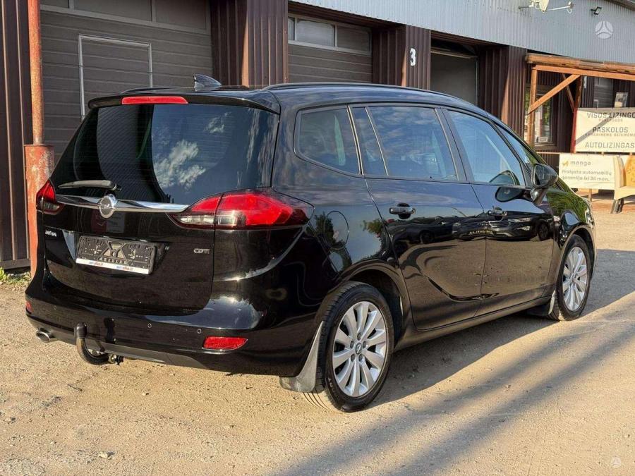 Black Opel Zafira Tourer 2017 in Siauliai, with an engine capacity of 1.96 L and mileage of 268 thousand km for 7000 €, photo 8 on AUTOMOTO.COM.LV