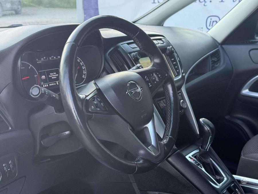 Black Opel Zafira Tourer 2017 in Siauliai, with an engine capacity of 1.96 L and mileage of 268 thousand km for 7000 €, photo 12 on AUTOMOTO.COM.LV