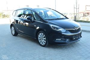 Black Opel Zafira Tourer 2017 in Vilnius, with an engine capacity of 2.00 L and mileage of 297 thousand km for 7500 €, photo 4 on AUTOMOTO.COM.LV