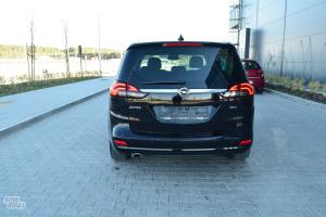 Black Opel Zafira Tourer 2017 in Vilnius, with an engine capacity of 2.00 L and mileage of 297 thousand km for 7500 €, photo 7 on AUTOMOTO.COM.LV