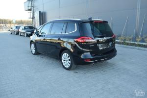 Black Opel Zafira Tourer 2017 in Vilnius, with an engine capacity of 2.00 L and mileage of 297 thousand km for 7500 €, photo 8 on AUTOMOTO.COM.LV