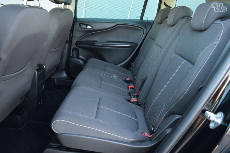 Black Opel Zafira Tourer 2017 in Vilnius, with an engine capacity of 2.00 L and mileage of 297 thousand km for 7500 €, photo 11 on AUTOMOTO.COM.LV