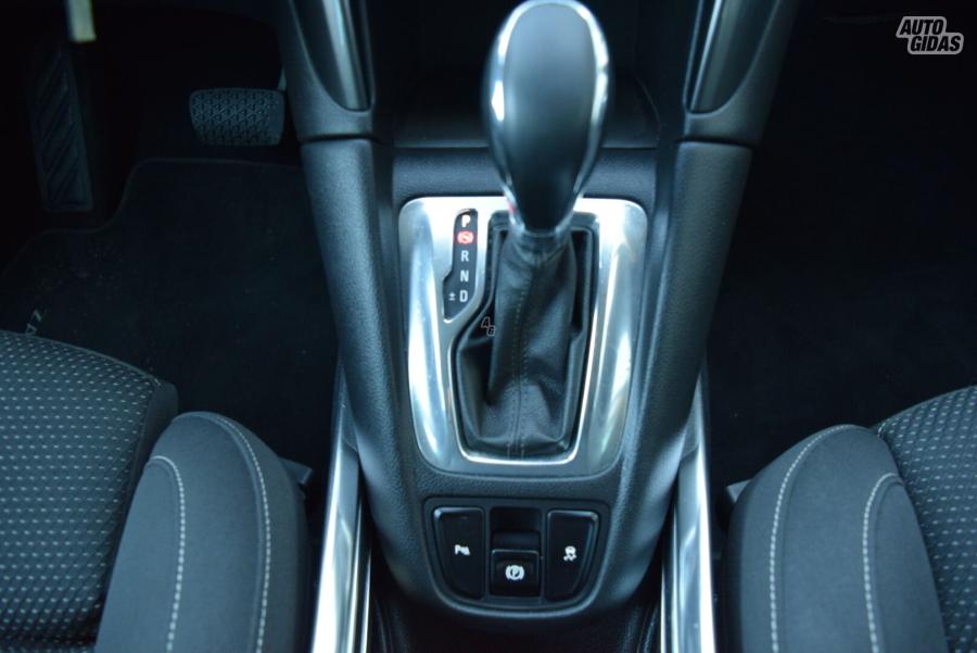 Black Opel Zafira Tourer 2017 in Vilnius, with an engine capacity of 2.00 L and mileage of 297 thousand km for 7500 €, photo 16 on AUTOMOTO.COM.LV