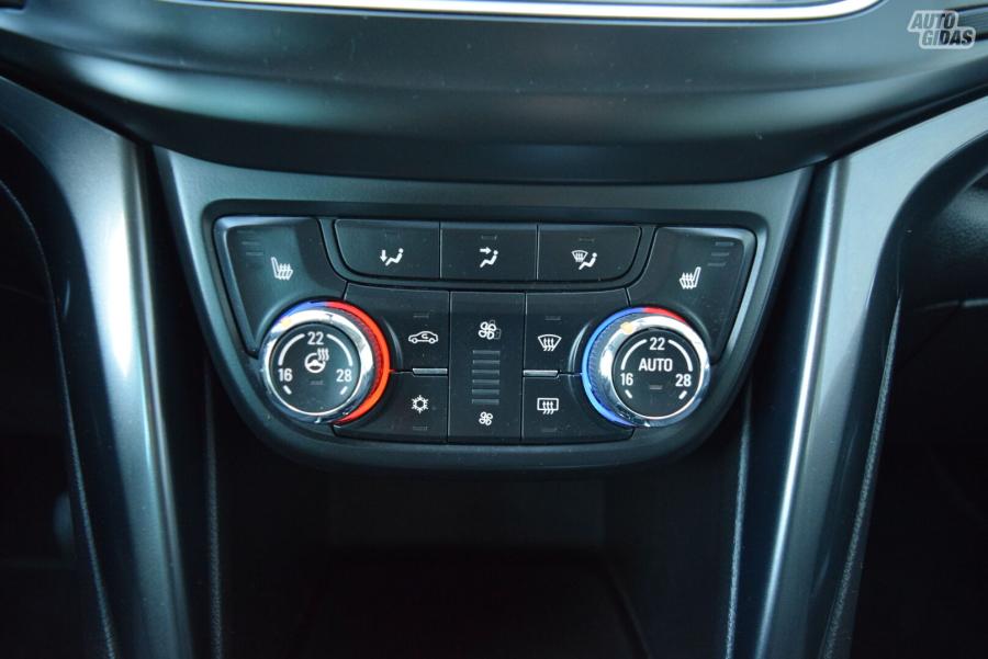 Black Opel Zafira Tourer 2017 in Vilnius, with an engine capacity of 2.00 L and mileage of 297 thousand km for 7500 €, photo 17 on AUTOMOTO.COM.LV