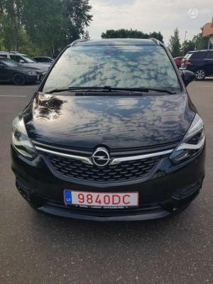 Черный Опель Zafira Tourer 2018 в Вильнюс, объемом двигателя 1.60 л и пробегом 214 тыс. км за 8900 €, фото  на AUTOMOTO.COM.LV