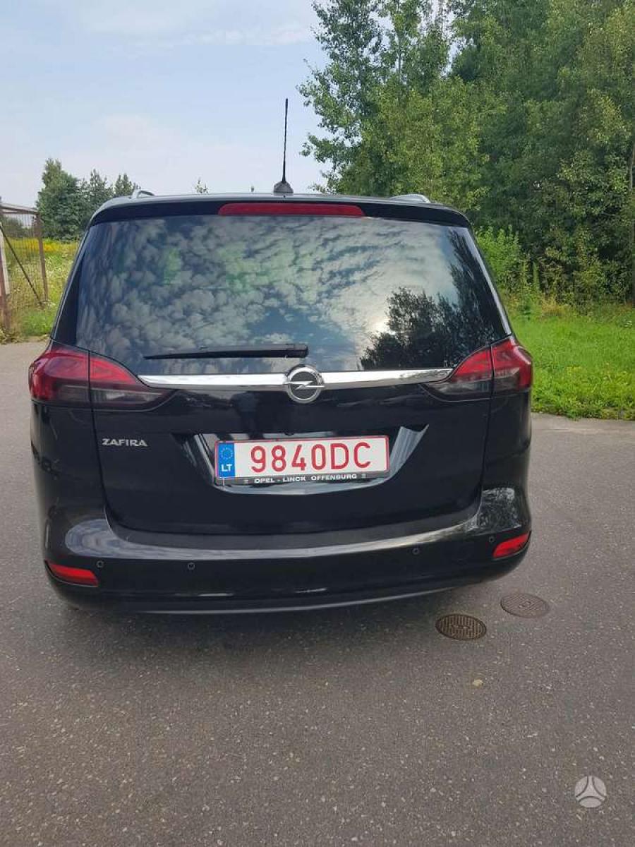 Черный Опель Zafira Tourer 2018 в Вильнюс, объемом двигателя 1.60 л и пробегом 214 тыс. км за 8900 €, фото 4 на AUTOMOTO.COM.LV