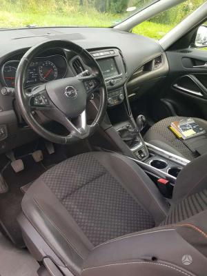 Черный Опель Zafira Tourer 2018 в Вильнюс, объемом двигателя 1.60 л и пробегом 214 тыс. км за 8900 €, фото 5 на AUTOMOTO.COM.LV
