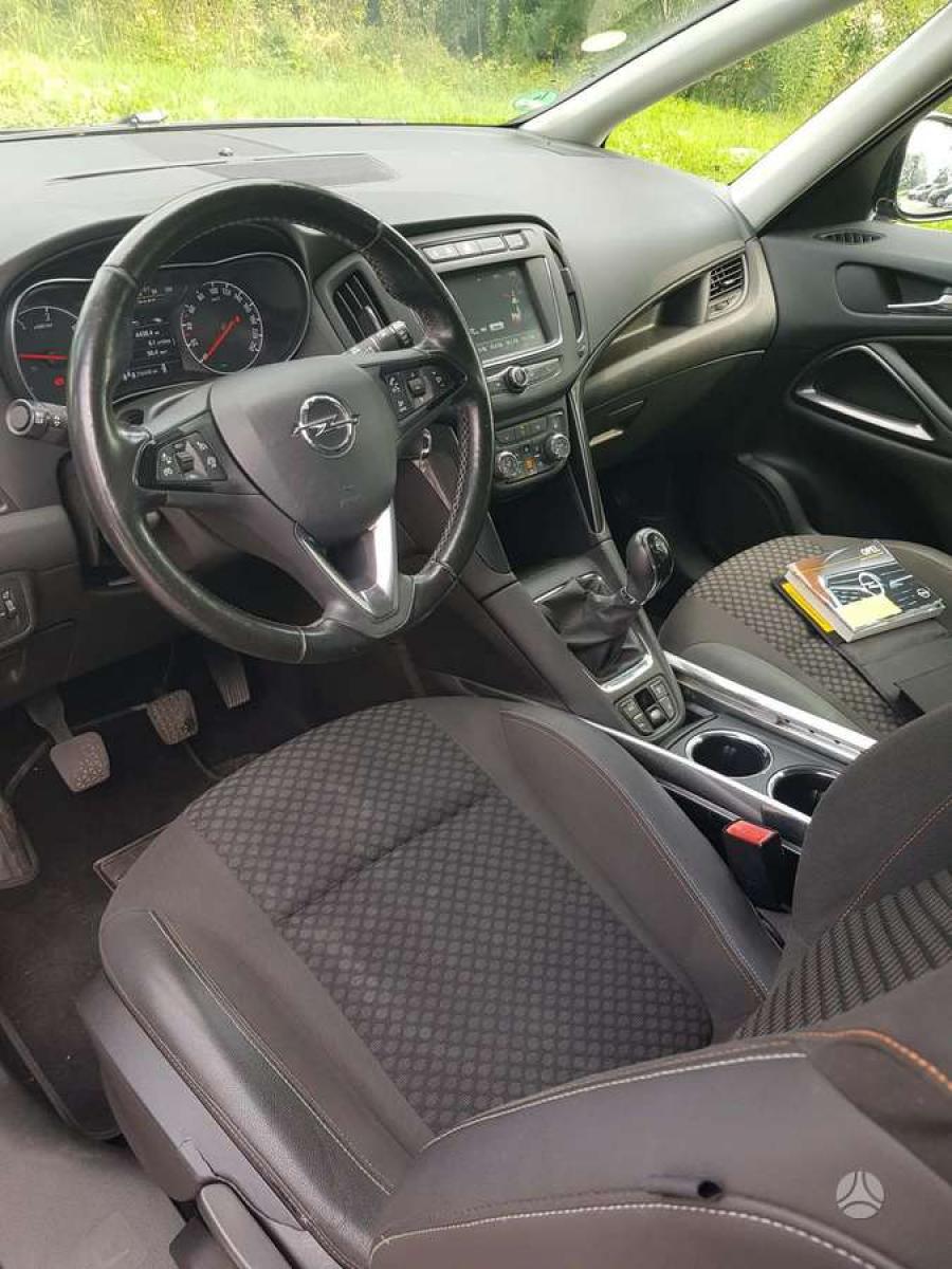 Черный Опель Zafira Tourer 2018 в Вильнюс, объемом двигателя 1.60 л и пробегом 214 тыс. км за 8900 €, фото 5 на AUTOMOTO.COM.LV