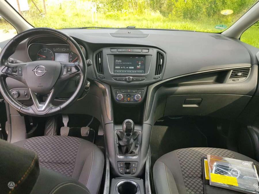 Черный Опель Zafira Tourer 2018 в Вильнюс, объемом двигателя 1.60 л и пробегом 214 тыс. км за 8900 €, фото 9 на AUTOMOTO.COM.LV