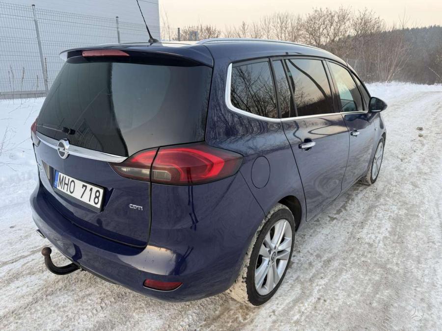 Blue Opel Zafira Tourer 2012 in Vilnius, with an engine capacity of 1.96 L and mileage of 275 thousand km for 3900 €, photo 5 on AUTOMOTO.COM.LV