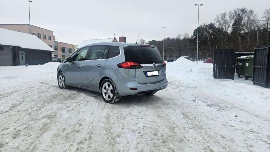 Синий Опель Zafira Tourer 2012 в Клайпеда, объемом двигателя 1.96 л и пробегом 241 тыс. км за 4790 €, фото 5 на AUTOMOTO.COM.LV
