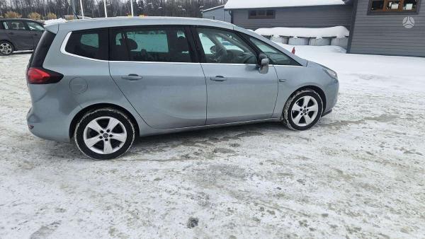 Zils Opel Zafira Tourer 2012 Klaipėda, ar dzinēja tilpumu 1.96 L un nobraukumu 241 tūkst. km par 4790 €, foto 8 vietnē AUTOMOTO.COM.LV