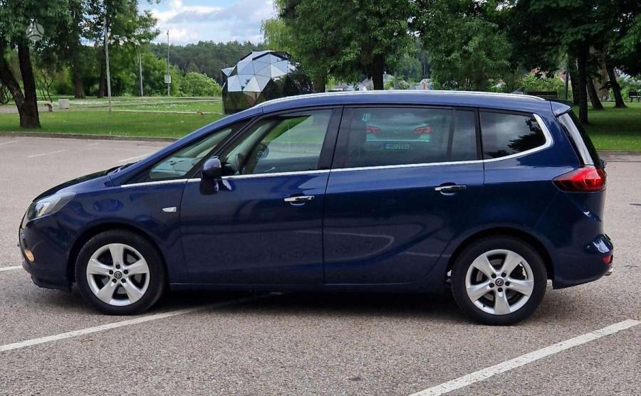 Zils Opel Zafira Tourer 2012 Alīta, ar dzinēja tilpumu 1.96 L un nobraukumu 254 tūkst. km par 5300 €, foto 4 vietnē AUTOMOTO.COM.LV