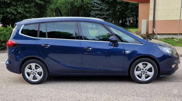 Синий Опель Zafira Tourer 2012 в Алитус, объемом двигателя 1.96 л и пробегом 254 тыс. км за 5300 €, фото 7 на AUTOMOTO.COM.LV