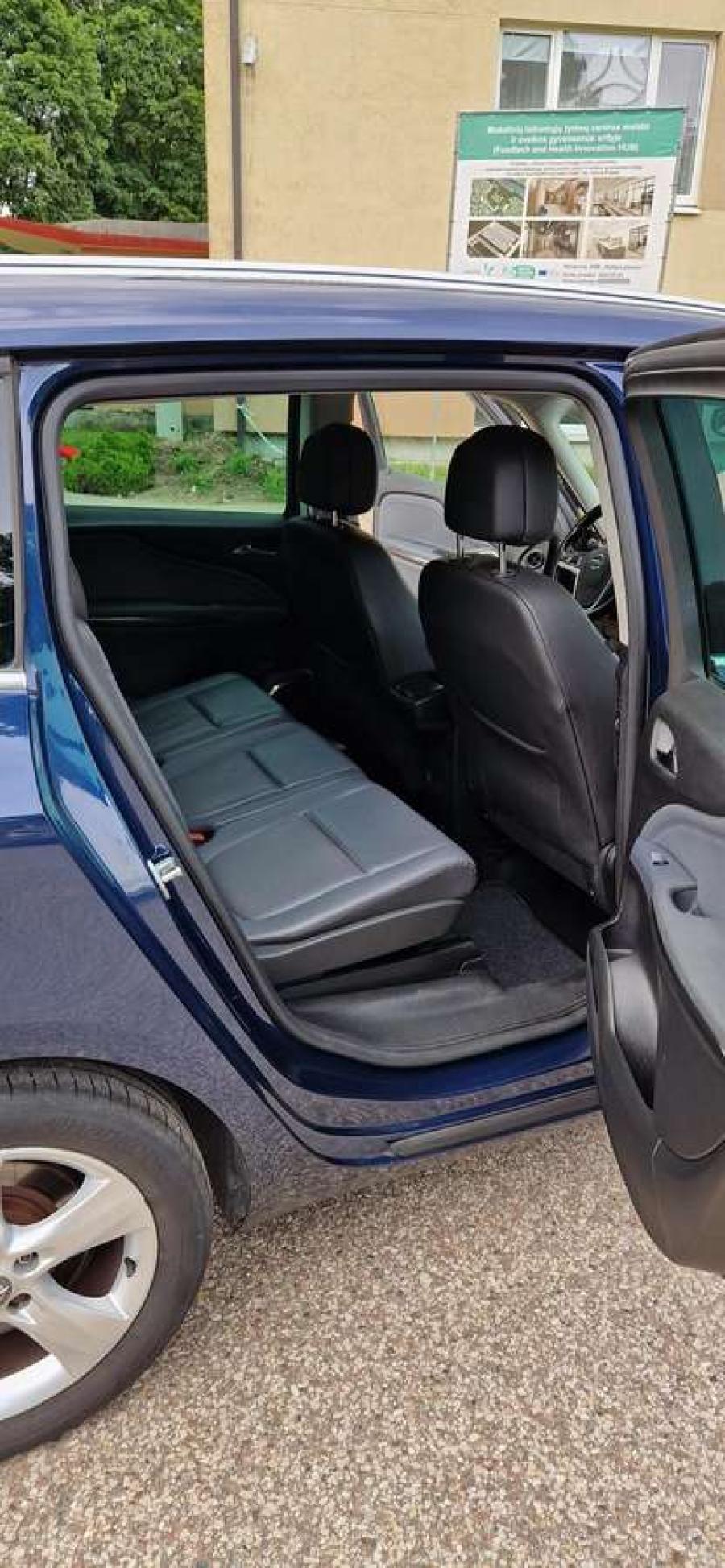 Zils Opel Zafira Tourer 2012 Alīta, ar dzinēja tilpumu 1.96 L un nobraukumu 254 tūkst. km par 5300 €, foto 15 vietnē AUTOMOTO.COM.LV