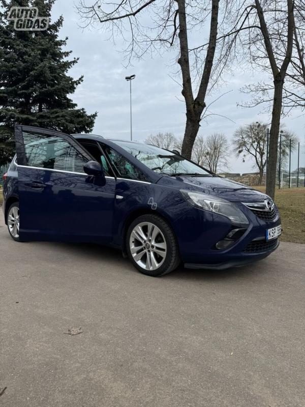 Blue Opel Zafira Tourer 2013 in Kaunas, with an engine capacity of 2.00 L and mileage of 244 thousand km for 4500 €, photo 4 on AUTOMOTO.COM.LV