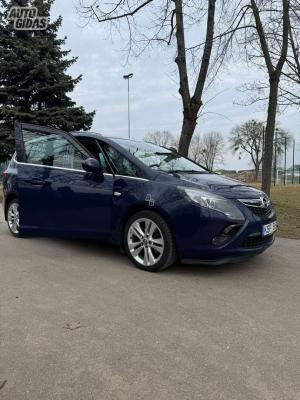 Blue Opel Zafira Tourer 2013 in Kaunas, with an engine capacity of 2.00 L and mileage of 244 thousand km for 4500 €, photo 4 on AUTOMOTO.COM.LV