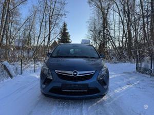 Blue Opel Zafira Tourer 2014 in Utena, with an engine capacity of 1.60 L and mileage of 144 thousand km for 5400 €, photo 2 on AUTOMOTO.COM.LV