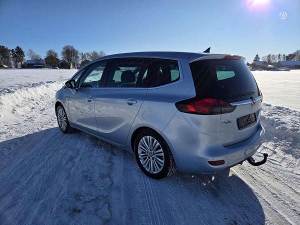 Blue Opel Zafira Tourer 2015 in Kaunas, with an engine capacity of 1.60 L and mileage of 256 thousand km for 5989 €, photo 5 on AUTOMOTO.COM.LV