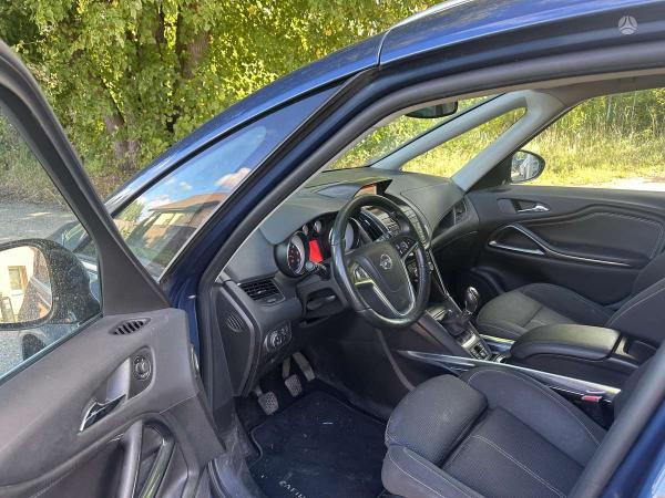 Синий Опель Zafira Tourer 2015 в Шяуляй, объемом двигателя 1.60 л и пробегом 198 тыс. км за 4350 €, фото 8 на AUTOMOTO.COM.LV