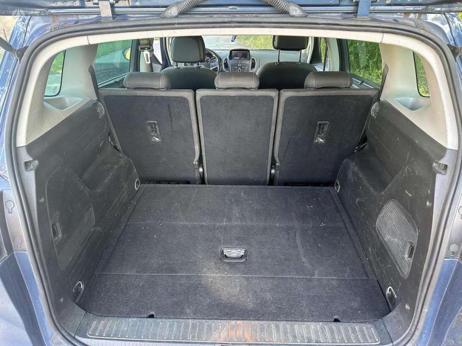 Blue Opel Zafira Tourer 2015 in Siauliai, with an engine capacity of 1.60 L and mileage of 198 thousand km for 4350 €, photo 16 on AUTOMOTO.COM.LV