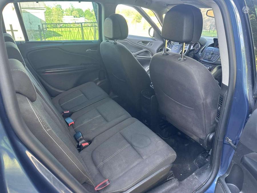 Blue Opel Zafira Tourer 2015 in Siauliai, with an engine capacity of 1.60 L and mileage of 198 thousand km for 4350 €, photo 17 on AUTOMOTO.COM.LV