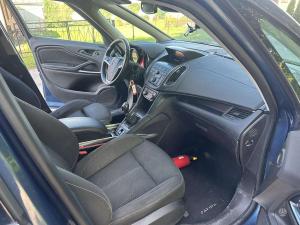 Blue Opel Zafira Tourer 2015 in Siauliai, with an engine capacity of 1.60 L and mileage of 198 thousand km for 4350 €, photo 18 on AUTOMOTO.COM.LV