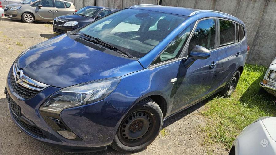 Синий Опель Zafira Tourer 2016 в Рокишкис, объемом двигателя 1.60 л и пробегом 181 тыс. км за 3200 €, фото 8 на AUTOMOTO.COM.LV