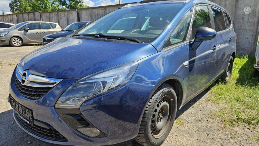 Синий Опель Zafira Tourer 2016 в Рокишкис, объемом двигателя 1.60 л и пробегом 181 тыс. км за 3200 €, фото 20 на AUTOMOTO.COM.LV