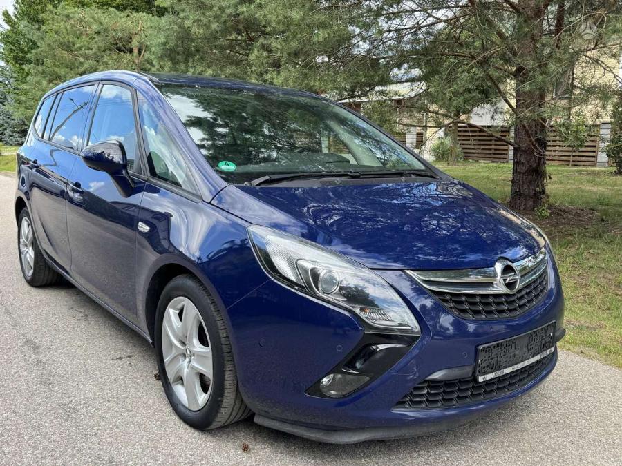 Синий Опель Zafira Tourer 2016 в Мариямполе, объемом двигателя 2.00 л и пробегом 230 тыс. км за 6000 €, фото 1 на AUTOMOTO.COM.LV