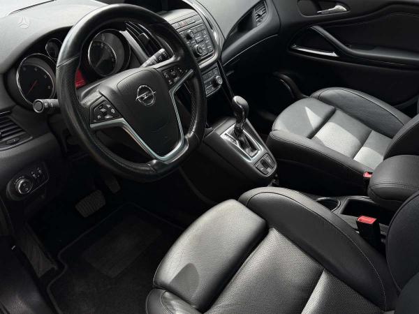 Zils Opel Zafira Tourer 2016 Marijampole, ar dzinēja tilpumu 2.00 L un nobraukumu 230 tūkst. km par 6000 €, foto 10 vietnē AUTOMOTO.COM.LV