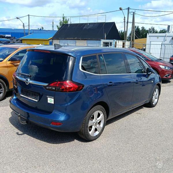 Blue Opel Zafira Tourer 2016 in Kaunas, with an engine capacity of 1.60 L and mileage of 275 thousand km for 5555 €, photo 4 on AUTOMOTO.COM.LV