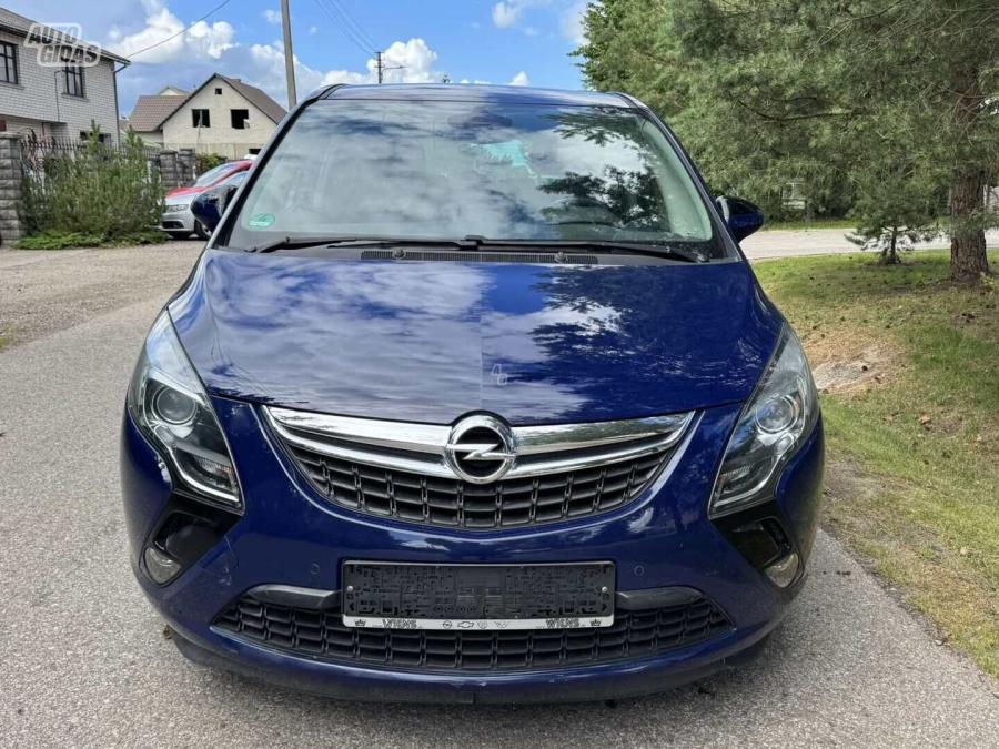 Blue Opel Zafira Tourer 2016 in Marijampole, with an engine capacity of 2.00 L and mileage of 230 thousand km for 6700 €, photo 3 on AUTOMOTO.COM.LV